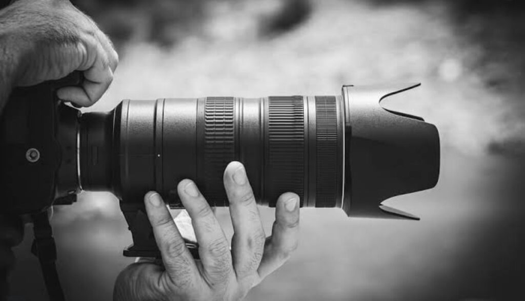 What Does Black And White Photography Represent? - Laetitia Timeless